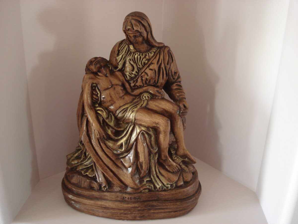 Pieta – Sacred Statues
